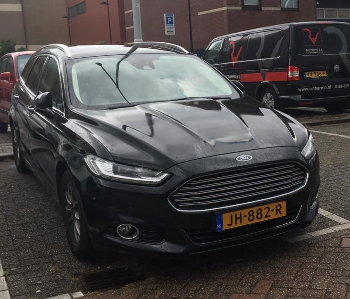 Stolen Car FORD JH-882-R